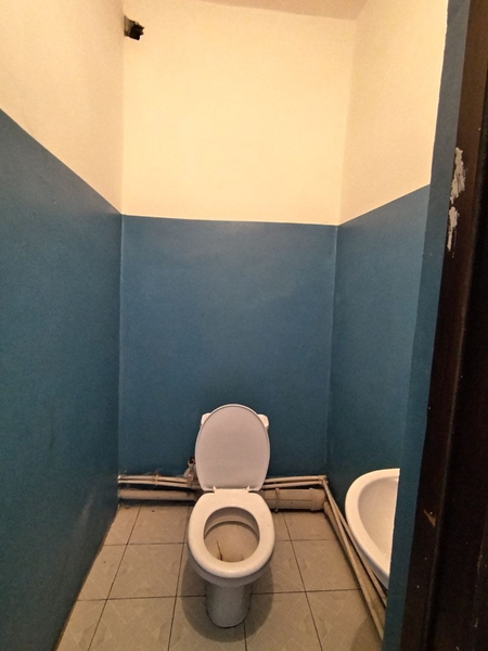 SOTILADI 2 xona 5 Etaj 90 kvm Yangi bozor yonida Ziyo domlari