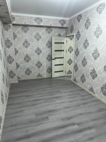 Продаётся  1 комнатная квартиоа м Горького.  в новой новостройке