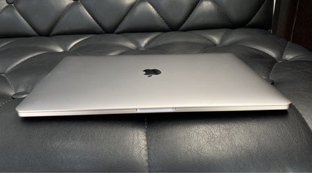 Apple Macbook Pro 2018 года 15-inch i7 16-256 GB в хорошем состоянии
