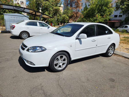 Жентра 3 поз автомат сотилади