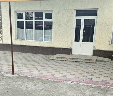 Янгм  Раддом олдида Аптека ёкиМагазинга Ижарага Берилади