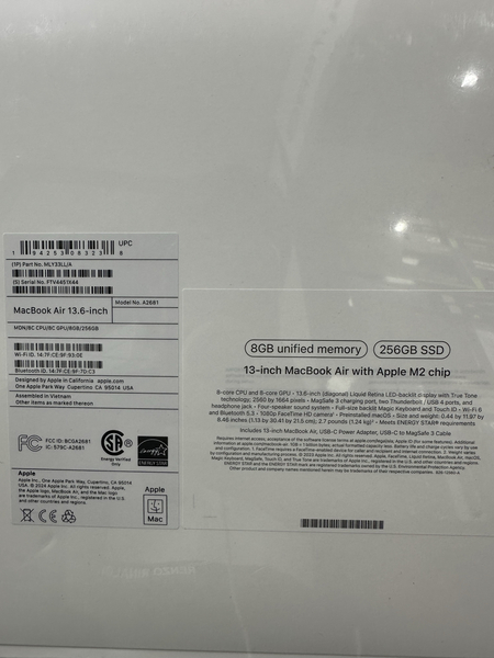 MacBook Air 13 M2 8/256 Новый Yengi
