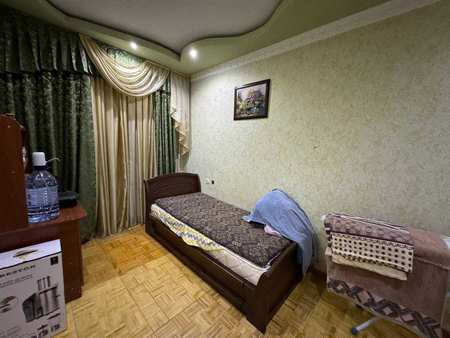Продажа 4х комнатной квартиры в Мирзо Улугбекском районе 
Буз Базар