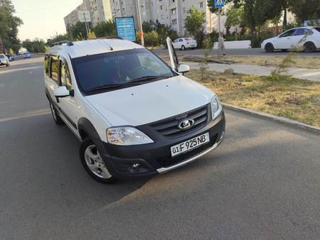 Lada Largus Cross 2021 Oq