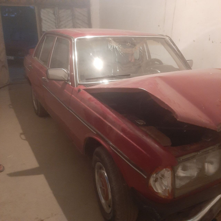 Mersedes benz 123 sotiladi.