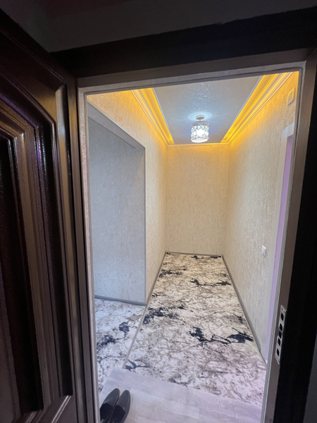 Kvartira sotiladi 42500$