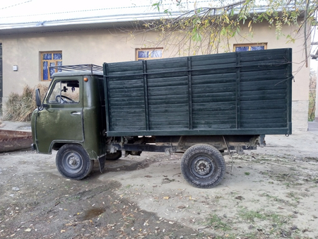 Uaz  1990 yil pul topar moshena