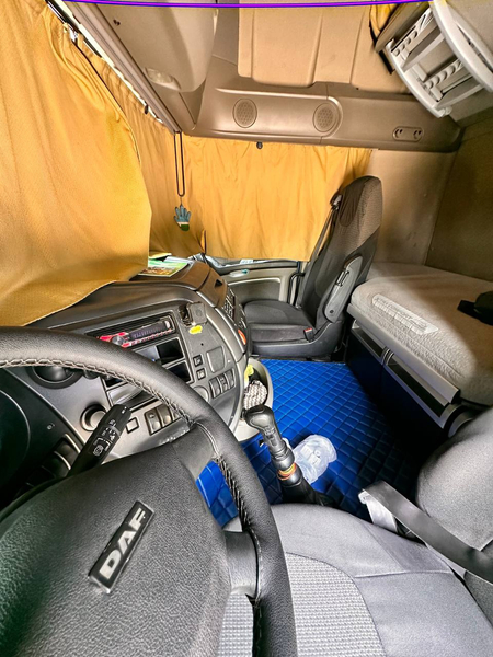 2013 DAF 2017 Krone