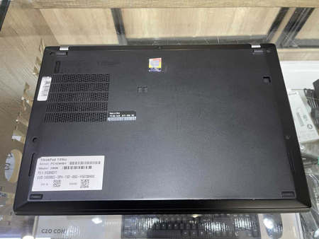 Lenovo ThinkPad T495s AMD Ryzen 7 PRO 3700U озу16гб хард256ssd
