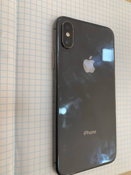 Iphone XS srochna sotiladi