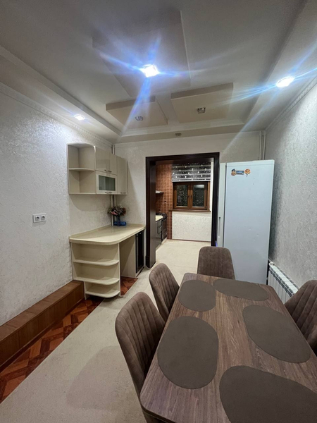 Срочно сдается 4х ком квартира, ор-р:ул. Чехова, 100м2