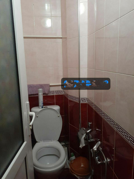 каракамиш 1/4 ижарага берилади.\\n3/1/5\\n400$\\nбиринчи этаж  уч хоналик