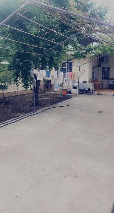 Продаю  дом 6 +2 комнат дом отдельно  с подвалом на массиве Куйлюк