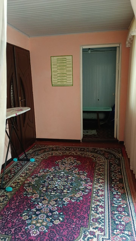 Чирчик шахрида жалаерда 5 сотихли ховли сотилади