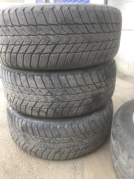 Продам 3 шины 225 55r17
