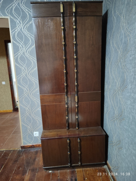 Продается б/у шкаф