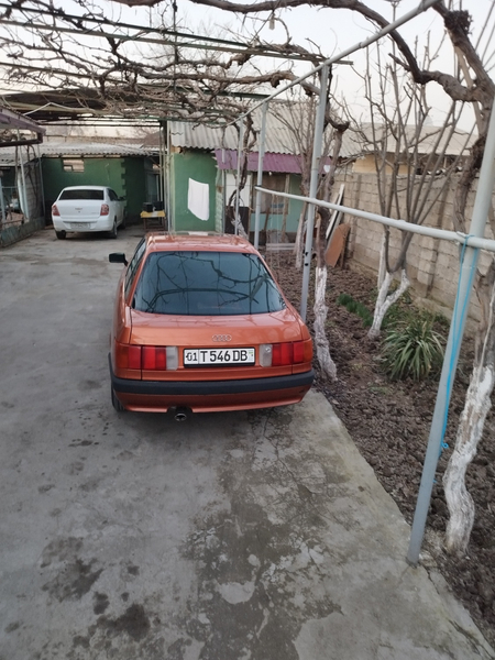 Продам срочно Ауди 80 Б3