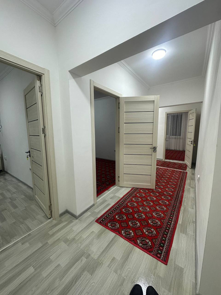 Срочно продаётся Олмос навостройка. 70 квадрат.