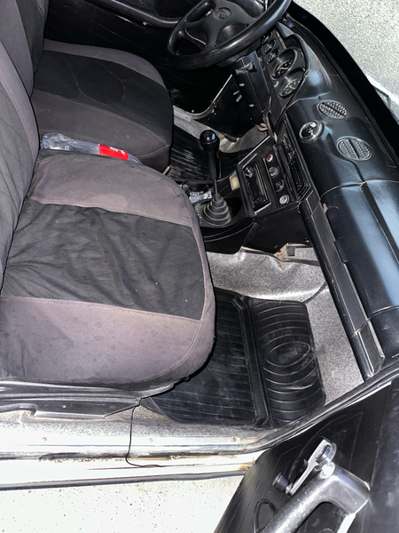 Vaz 2106 sotiladi