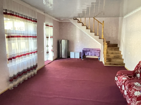 Dacha oq tosh oilavi
