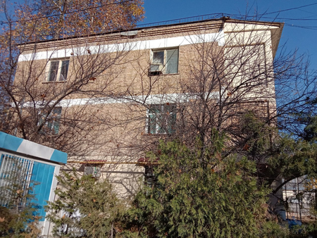 Уй сотилади  3 хона