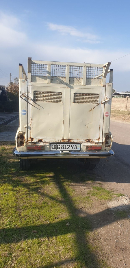 Volga yaxshi holatada ishga tayyor moshina mol bozar ishlashga tayyor