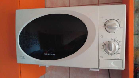 Микроволновка Samsung M1711NR