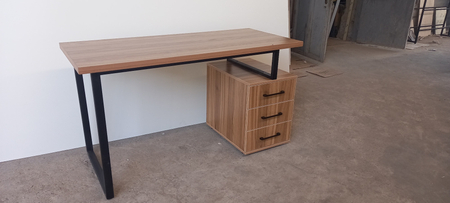 Metaldan ishlangan Loft Stollar