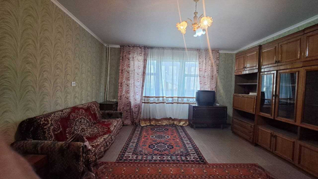 Квартира на Боткина.за рестораном Шохона.4й этаж. косметический ремонт