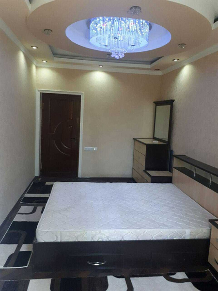 Срочно продам 2-х комнатную (68кв.м) рядом с институтом Дипломатии.БИЙ
