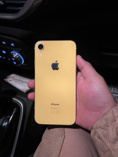 iphone xr.