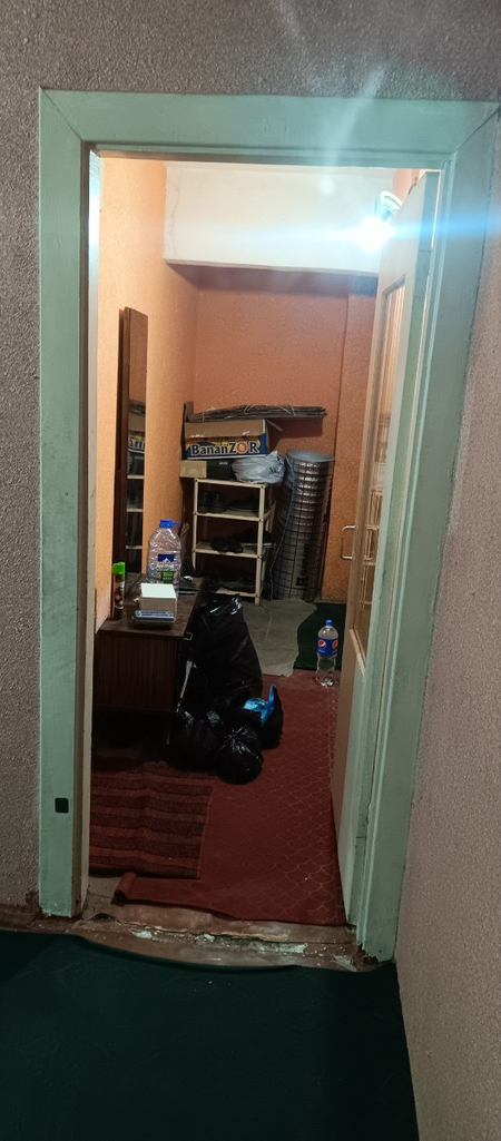 Kvartera sotiladi uchtepa 13.18.22.  1 xonali 37m²