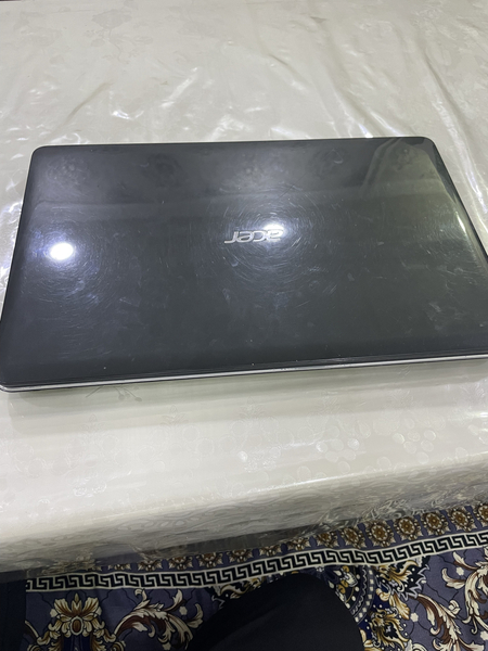 Noutbuk acer 571G