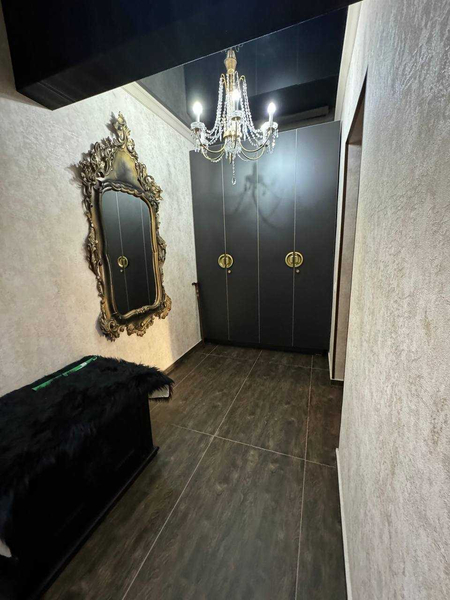 ул.С.Барака ГУВД кафе Эффенди 2-комнатная 5/9 60 м² евроремонт меб/тех