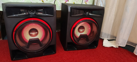 LG 65 DK Musiqa markazi