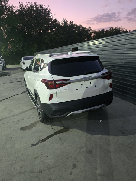 Kia seltos prestige