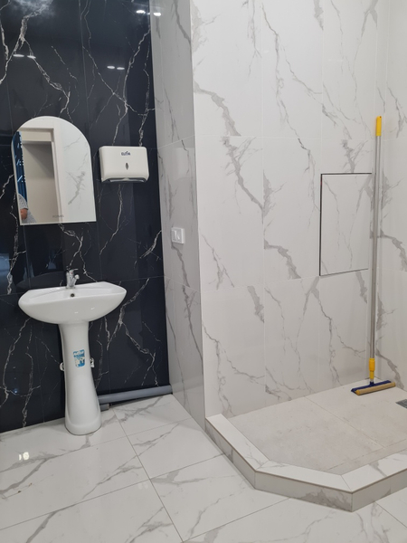 Гостиница, яккасарай 1000м2, 3 этажа