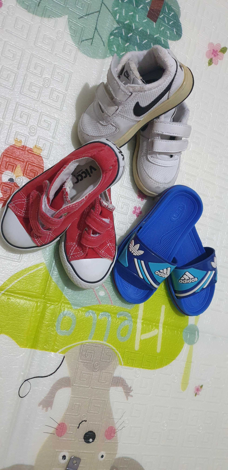 Сапожки теплые влагозащитные Adidas и ботиночки демисезонные Waikiki