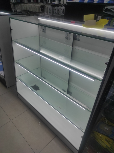 Ветрины для магазинов