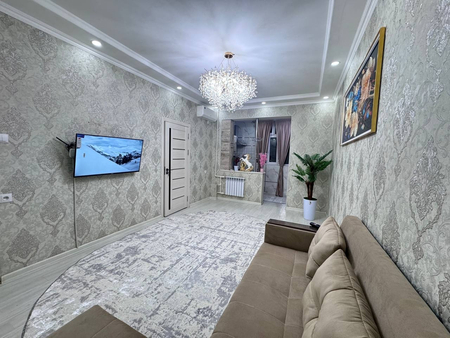 Продаётся Чиланзар 8 1в2 2 этаж Панель.