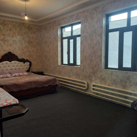 Nazarbe turkiston 2.3 sotxli hovli