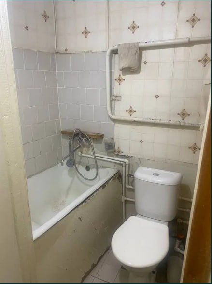 Саламатина  1/3/4  1*3м²  28м²