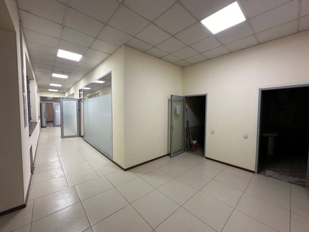 Срочно продается здание 2200м2 вдоль дороги!!!