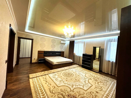 ЦУМ Космонавтов 4/3/4 (116м2)