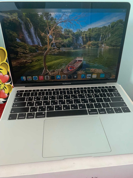 MacBook Air 2019 yil ( space grey ) - core i5 - 8/128 Gb_ 2 yaderniy