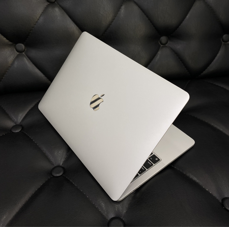 Apple MacBook Pro M1 2020 года в хорошем состоянии
