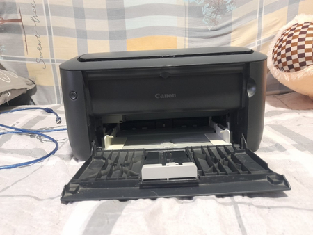 Продается лазерный принтер canon 6030