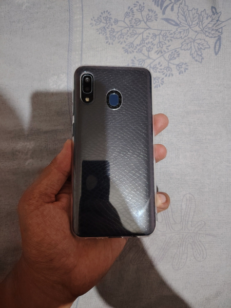 Samsung A20 holati ideal