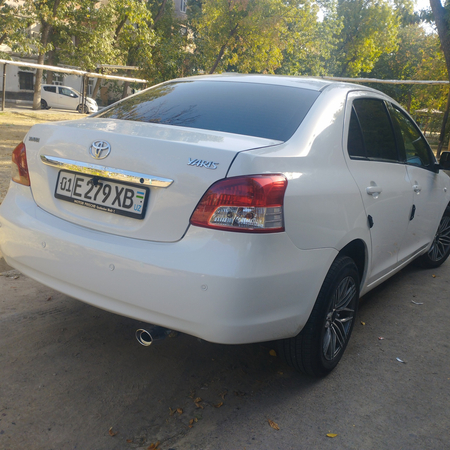 TOYOTA Yris 2007 после капитального ремонта!