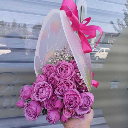 Хороший подарок (цветы) любимому человеку!